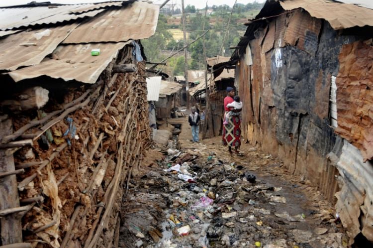 Climate change increases risks in slums - Sub-Saharan Africa - beplay官网 ...